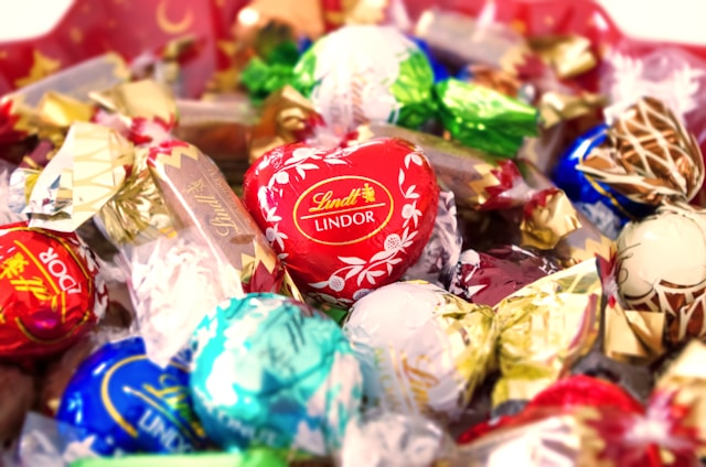 Is Chocolate Considered a Candy? - Sweetservices.com Online Bulk Candy ...